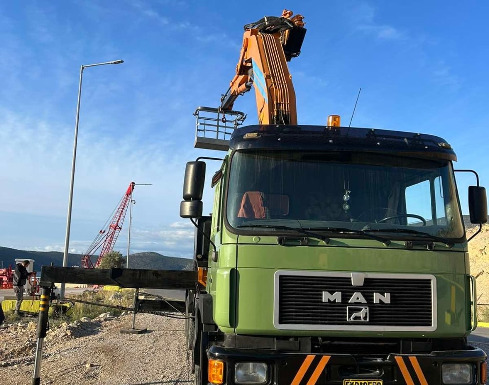 CRANE TRUCK - ΓΕΡΑΝΟΙ ΘΙΣΒΗΣ