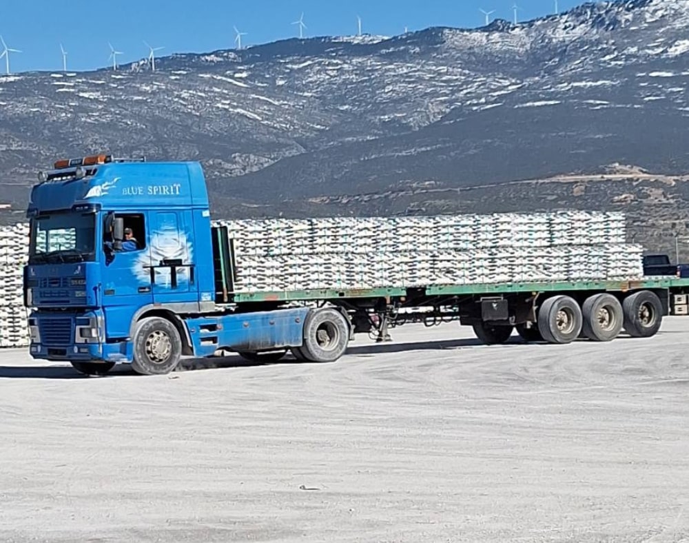 PUBLIC USE TRUCKS - ΓΕΡΑΝΟΙ ΘΙΣΒΗΣ